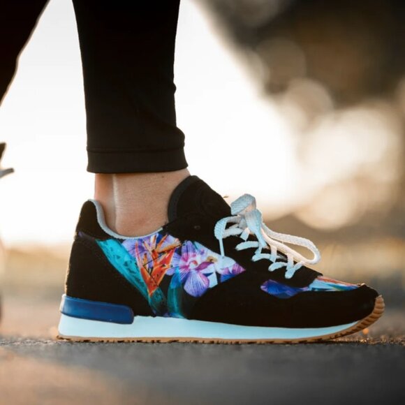 inkkas | Shoes | Current Style 86 Inkkas Caladium Jogger Like New ...